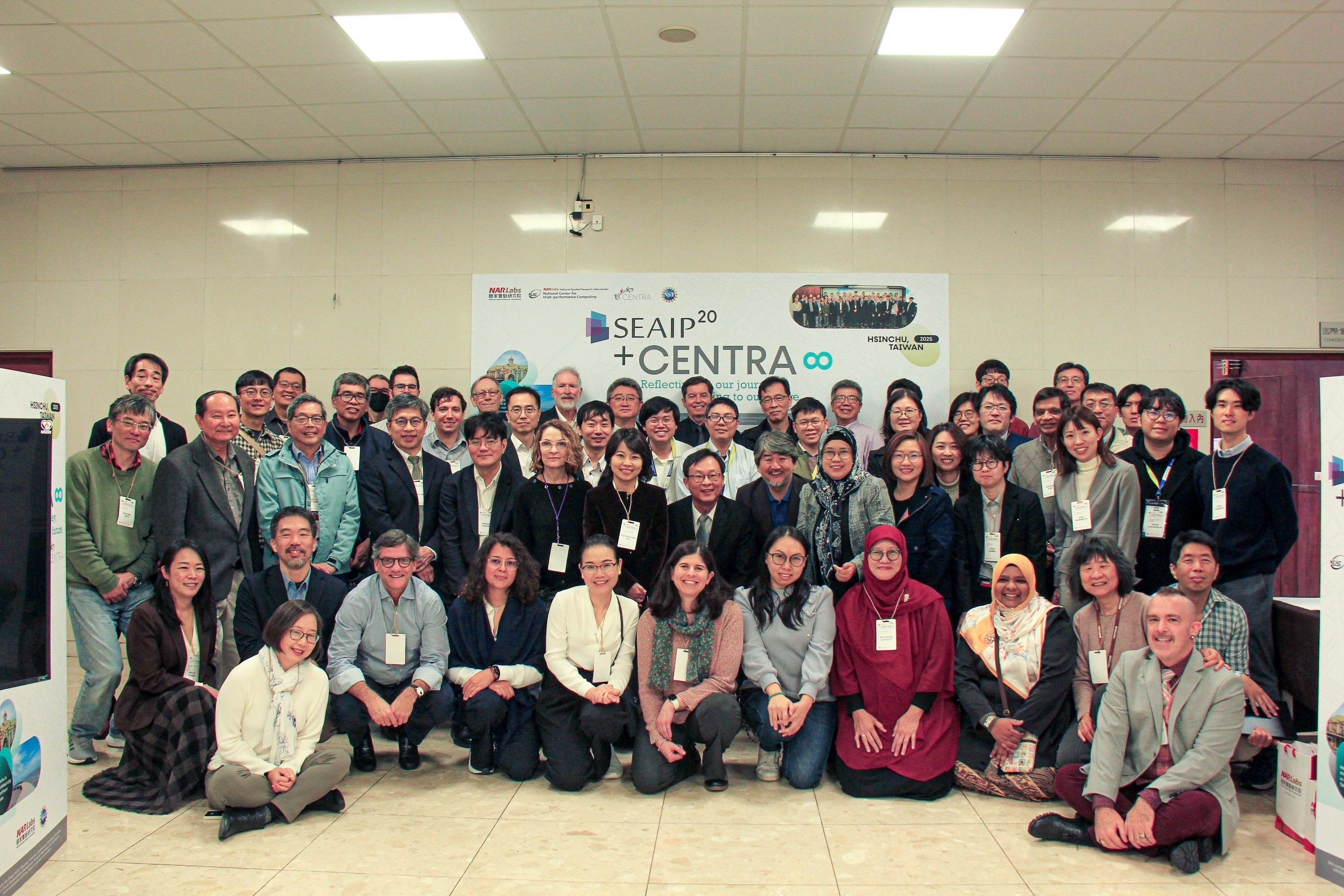 「CENTRA 2025 in Hsinchu, Taiwan における Ms. Kang Xingyuan、Mr. Papon Choonhaklai、および Mr. Kota ...